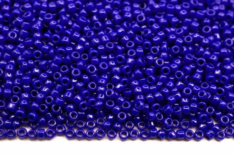 Бисер японский TOHO круглый 15/0 #0048 синий, непрозрачный, 10 грамм