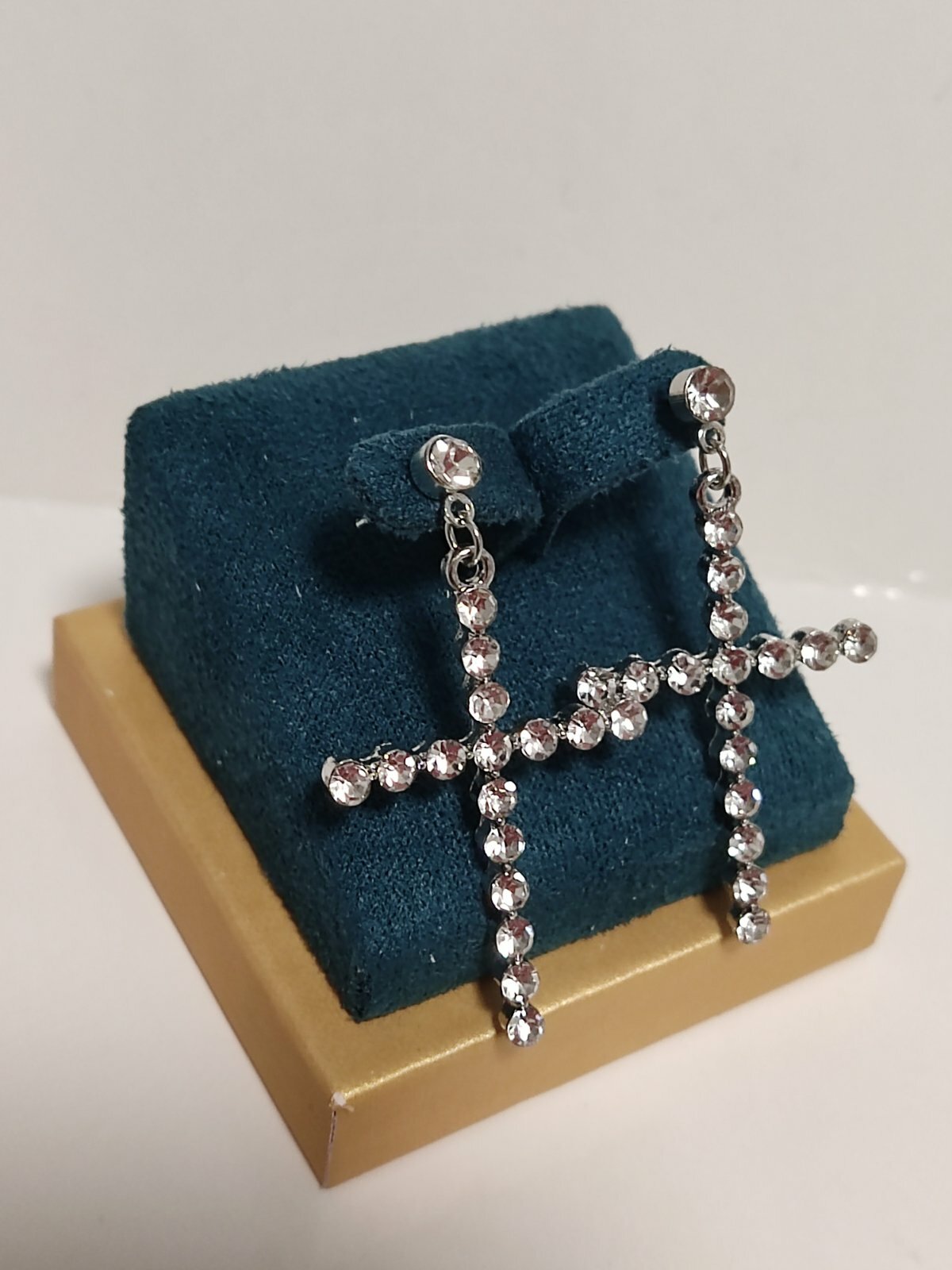 Серьги пусеты, хрусталь