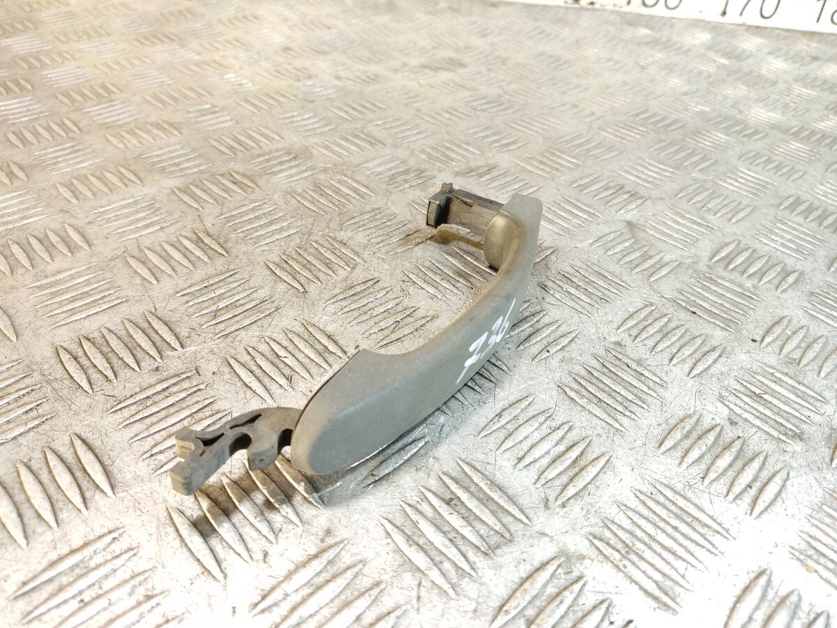 Ручка внутренняя потолочная задняя левая FORD Fiesta 2001-2008 1757129