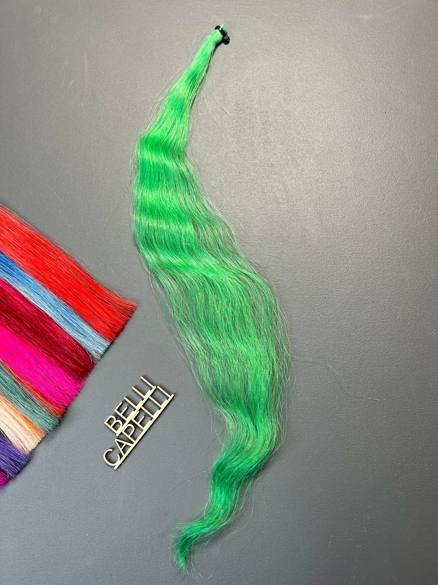 Волосы Belli Capelli цветные на классической капсуле 45-50 см green (10 капсул)