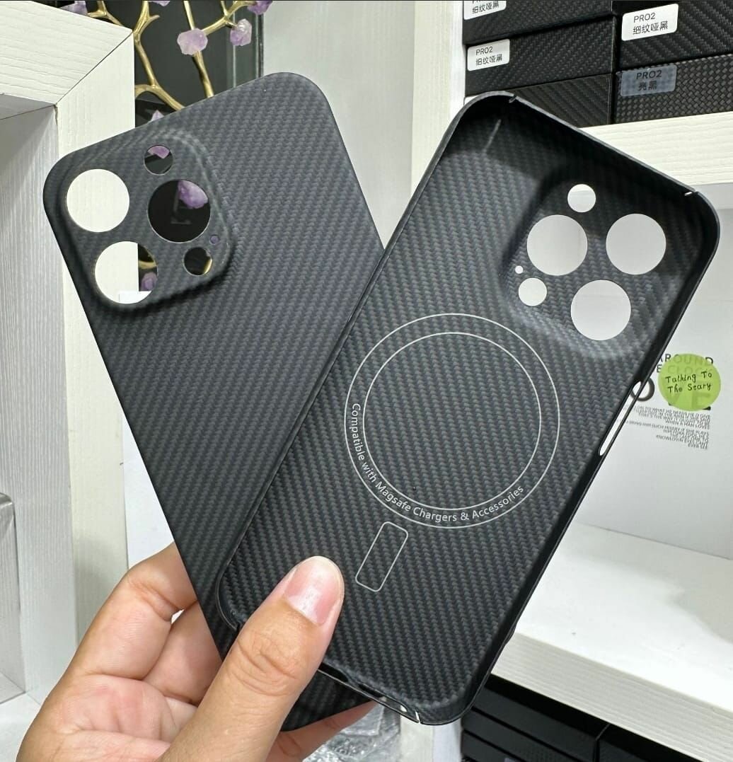 Карбоновый чехол iPhone 15 pro max 600D с защитой камеры и поддержкой беспроводной зарядки MagSafe с мелким рисунком / Чехол из кевлара iPhone 15 pro max