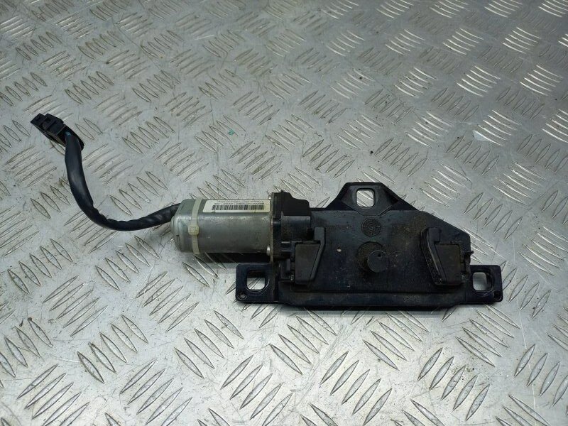 Б/У Моторчик замка багажника Bmw X6 E71 / Бмв X6 E71 N54 3.0 306Л.С 2008