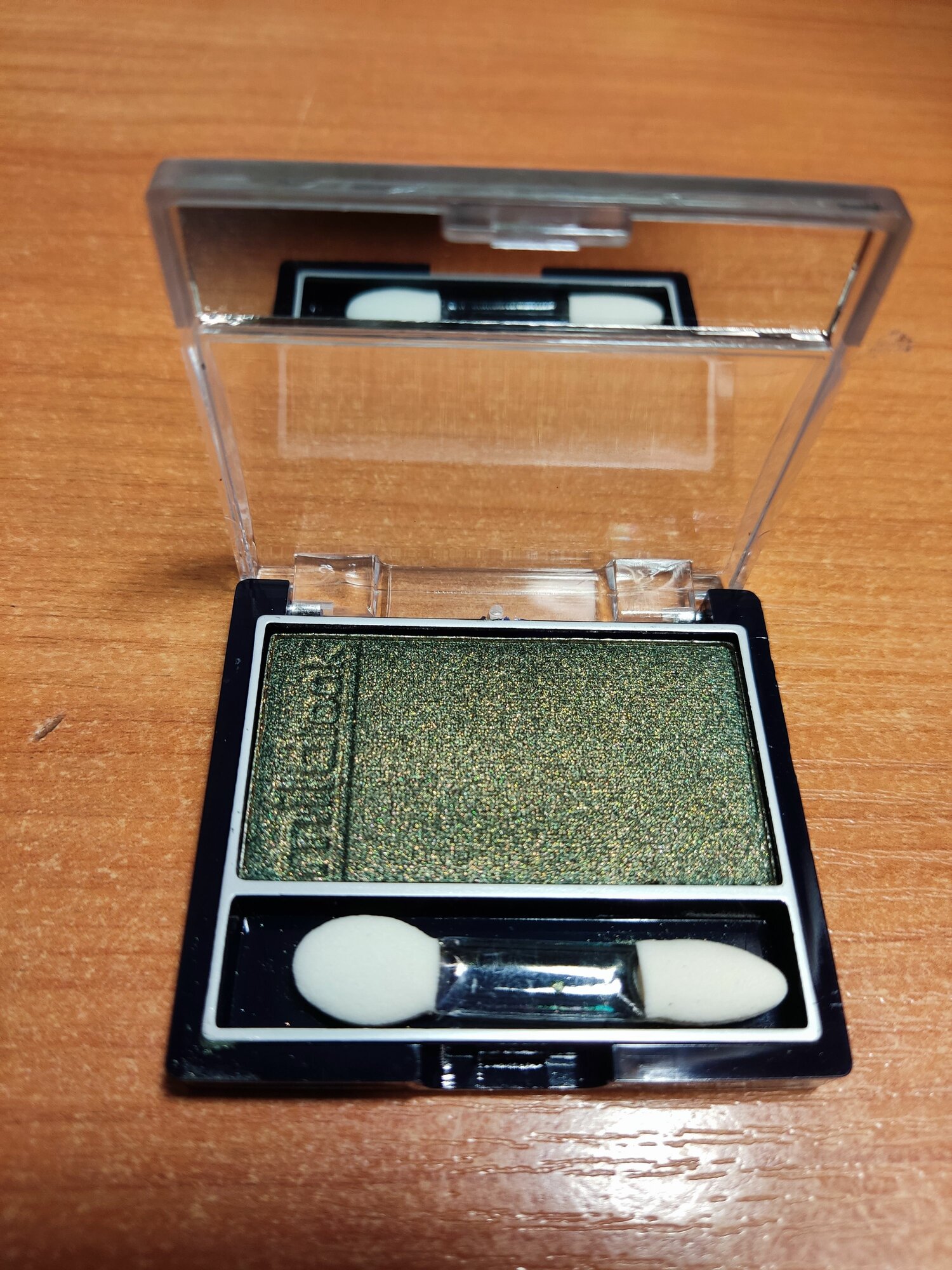 MildLook Тени для век №26 перламутровые, компактные, с аппликатором