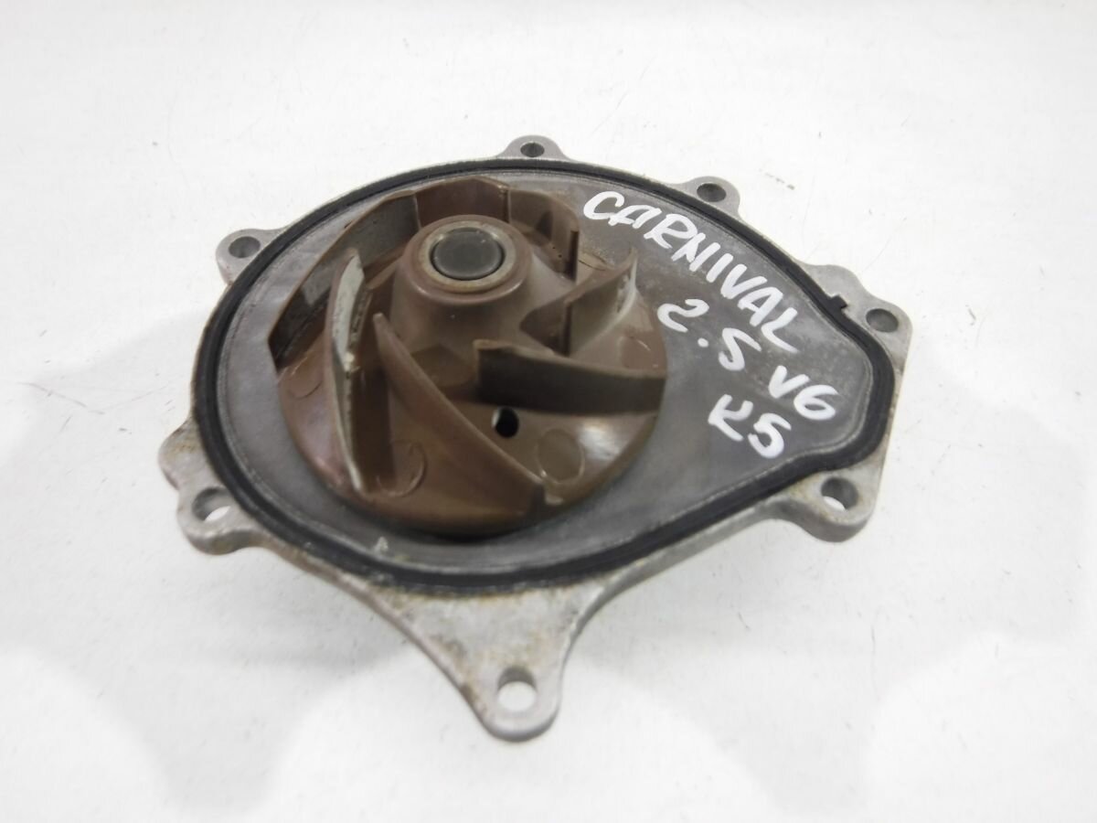 Насос водяной (помпа) Kia Carnival I рестайлинг (2002—2006) 0K9BV15010