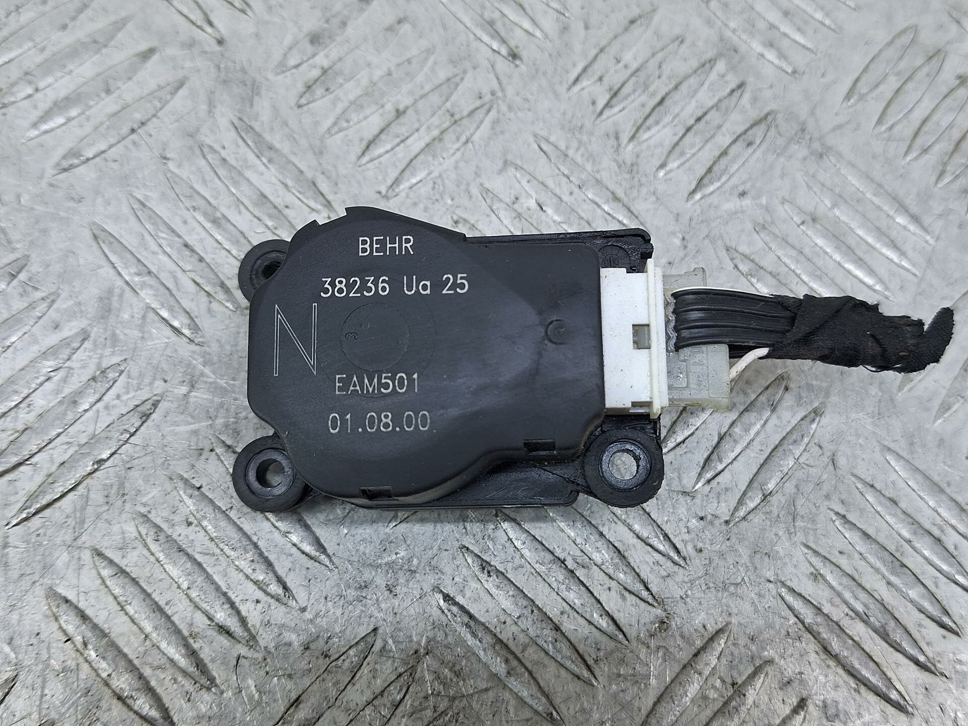 Моторчик заслонки печки Citroen Xsara Picasso (1999 - 2004) 38236UA25