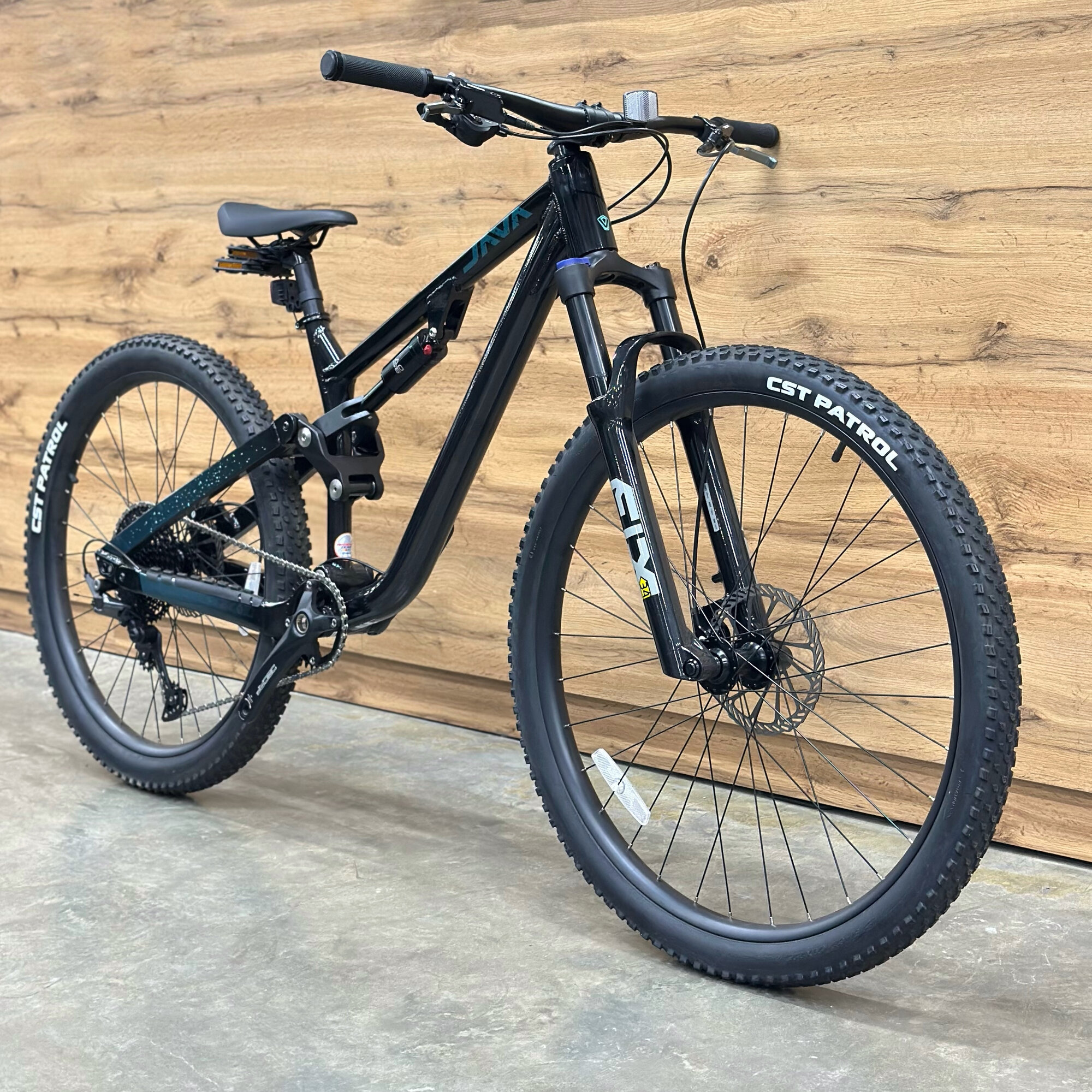 Взрослый горный велосипед двухподвес BREND JAVA ORIGINAL SABBIA, диаметр колес 29" и 27,5", 12 скоростей, черно-синий