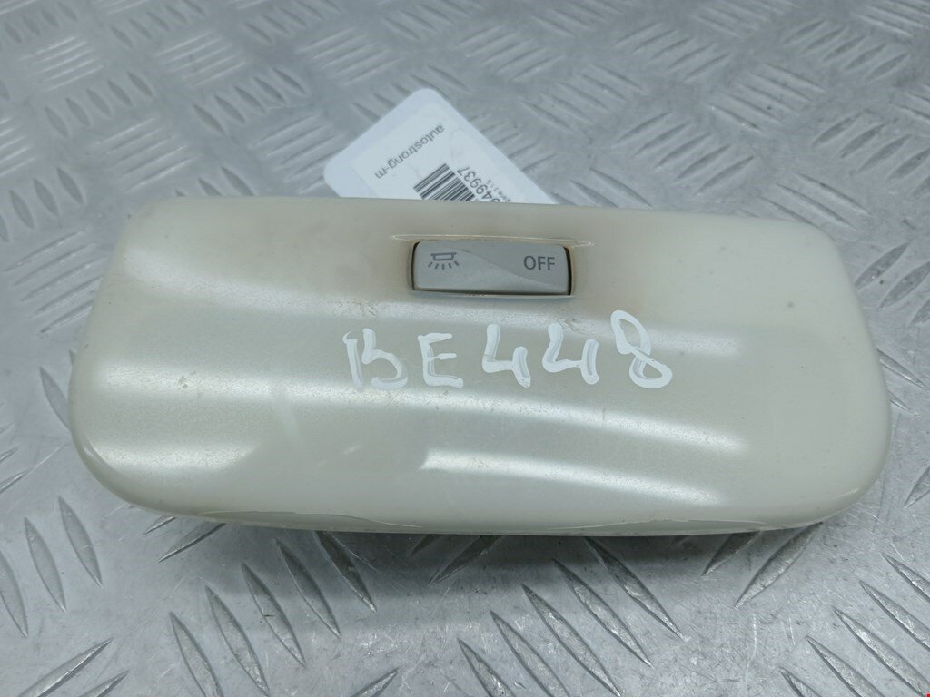 Плафон салонный Renault Megane 3 264300008R арт. 1949937
