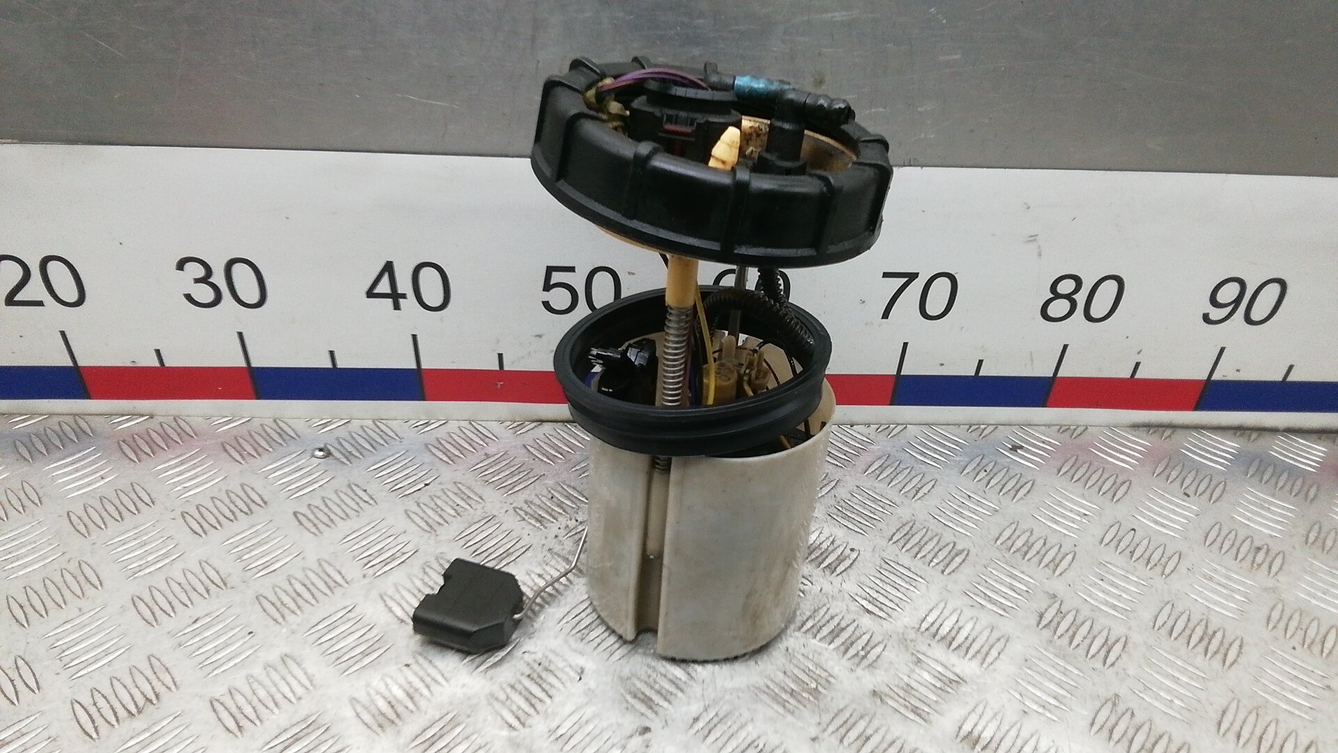 Насос топливный электрический SKODA RAPID, Номер 6R0919050K, 6R0919673A