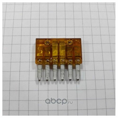 Предохранитель 5А Toyota 9098209014