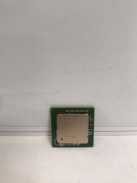 Процессор Socket PPGA604 Xeon 2.40/ 512K Cache 533 MHz FSB (SL6NQ)