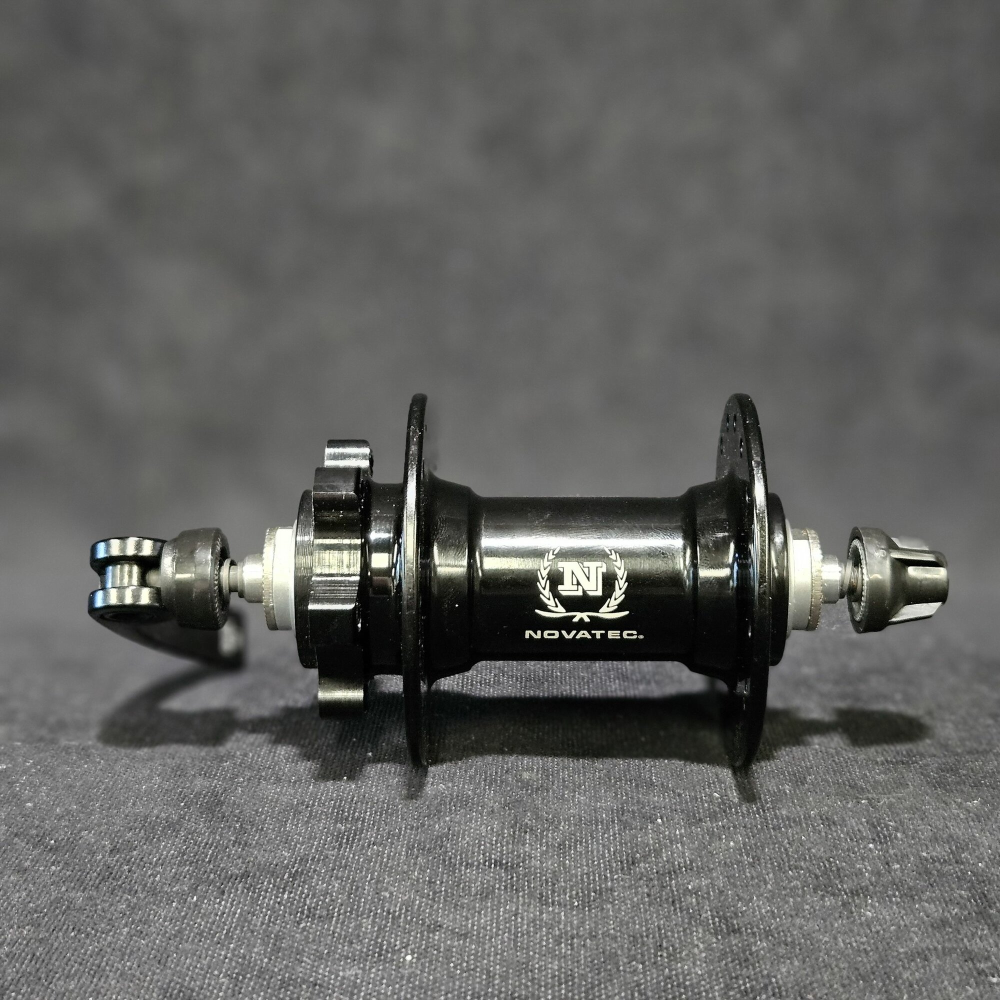Втулка передняя Novatec D041SB (Old Design), 32Н, черная