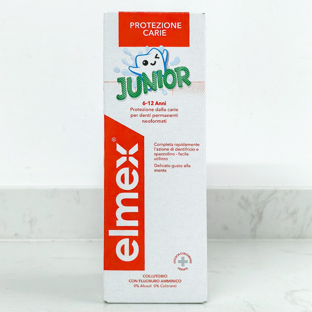 Ополаскиватель для рта Elmex для детей 6-12 лет с мягким мятным вкусом, 400 мл, содержит орафторид и фторид натрия.