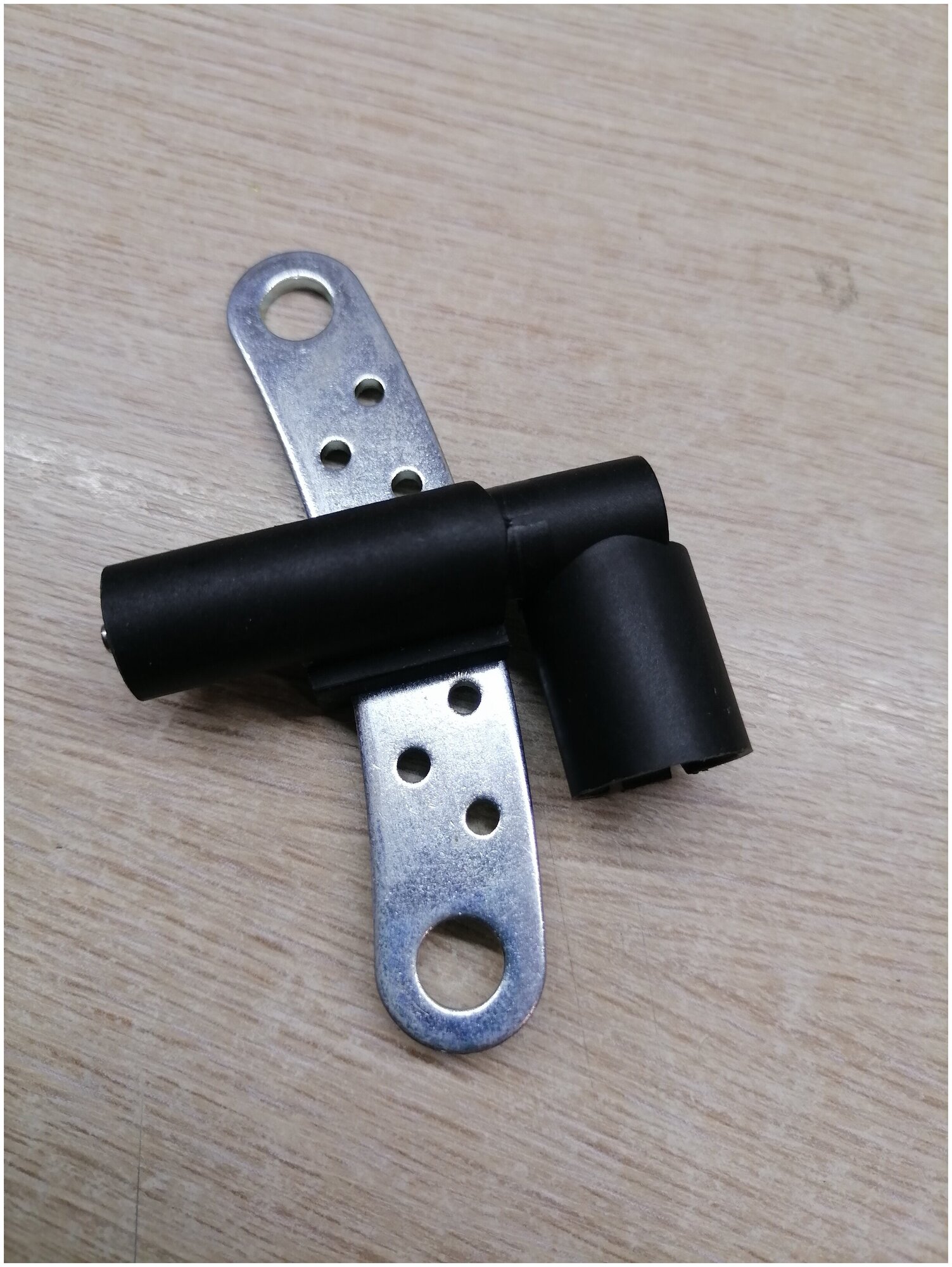 Датчик положения коленвала BOSCH 0986280411