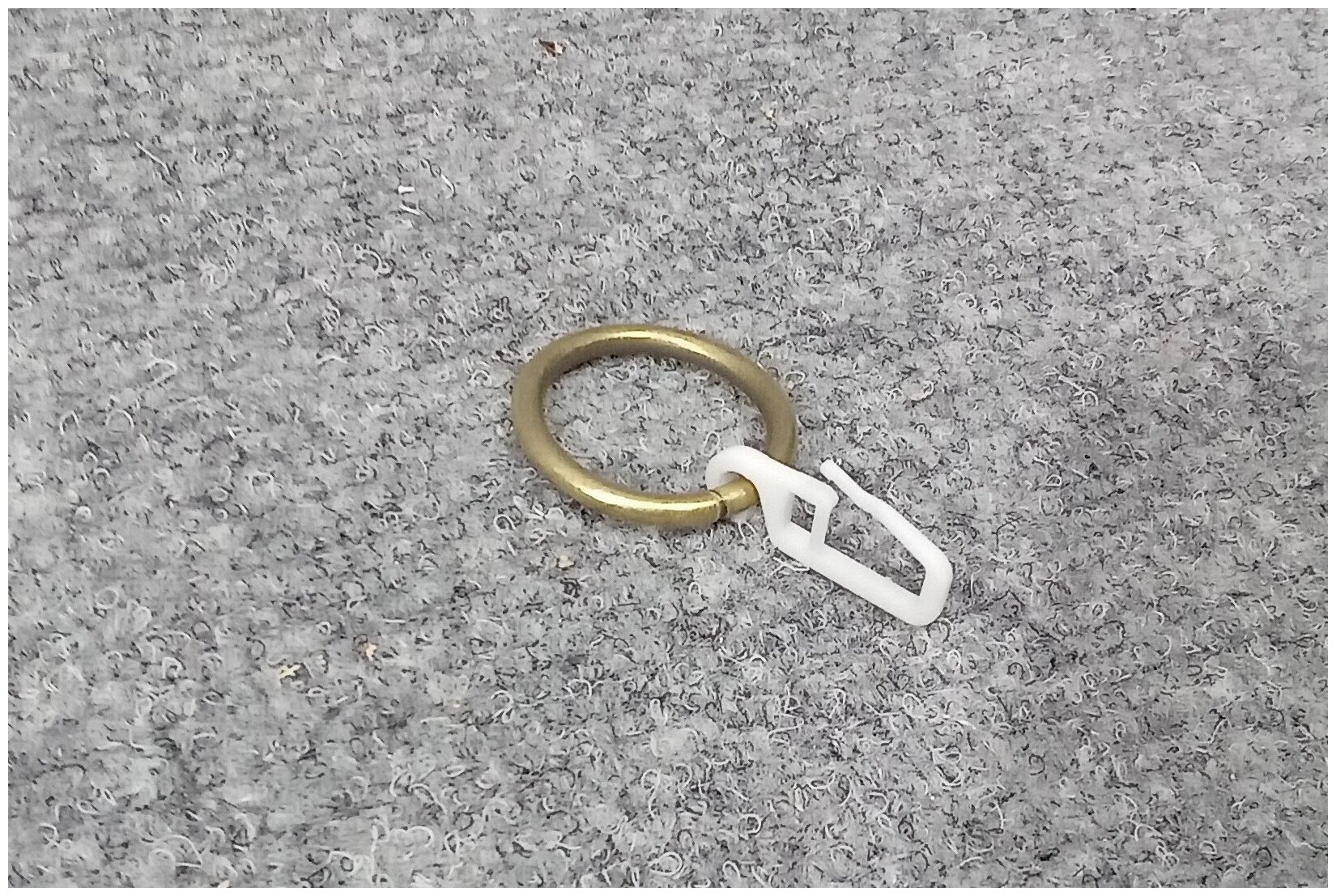 Кольцо с крючком (для карниза AICITY16 диаметром 16 мм).