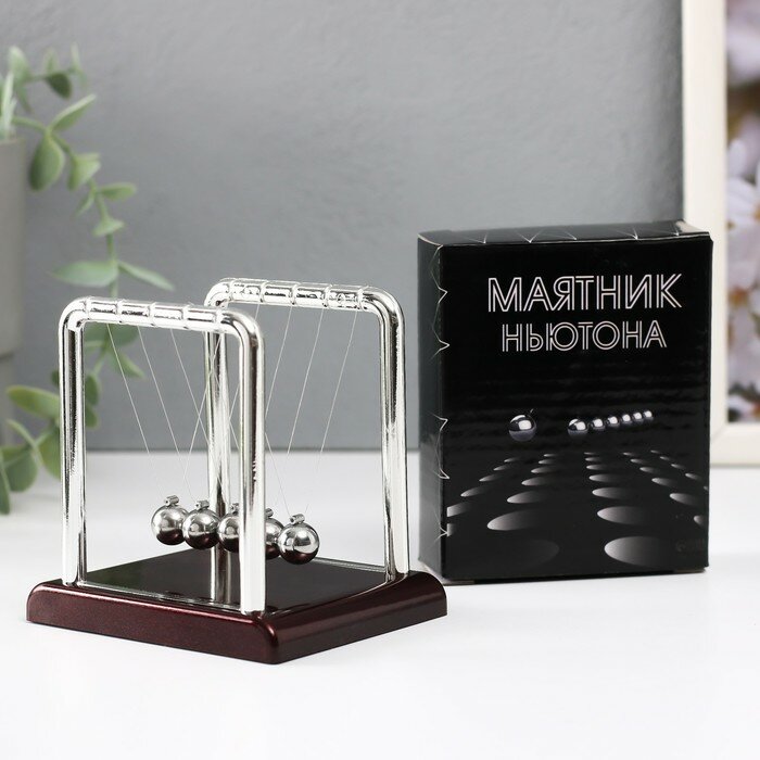 Маятник настольный антистресс «Шары Ньютона. Колыбель техно», квадрат, 9×9×7.5 см