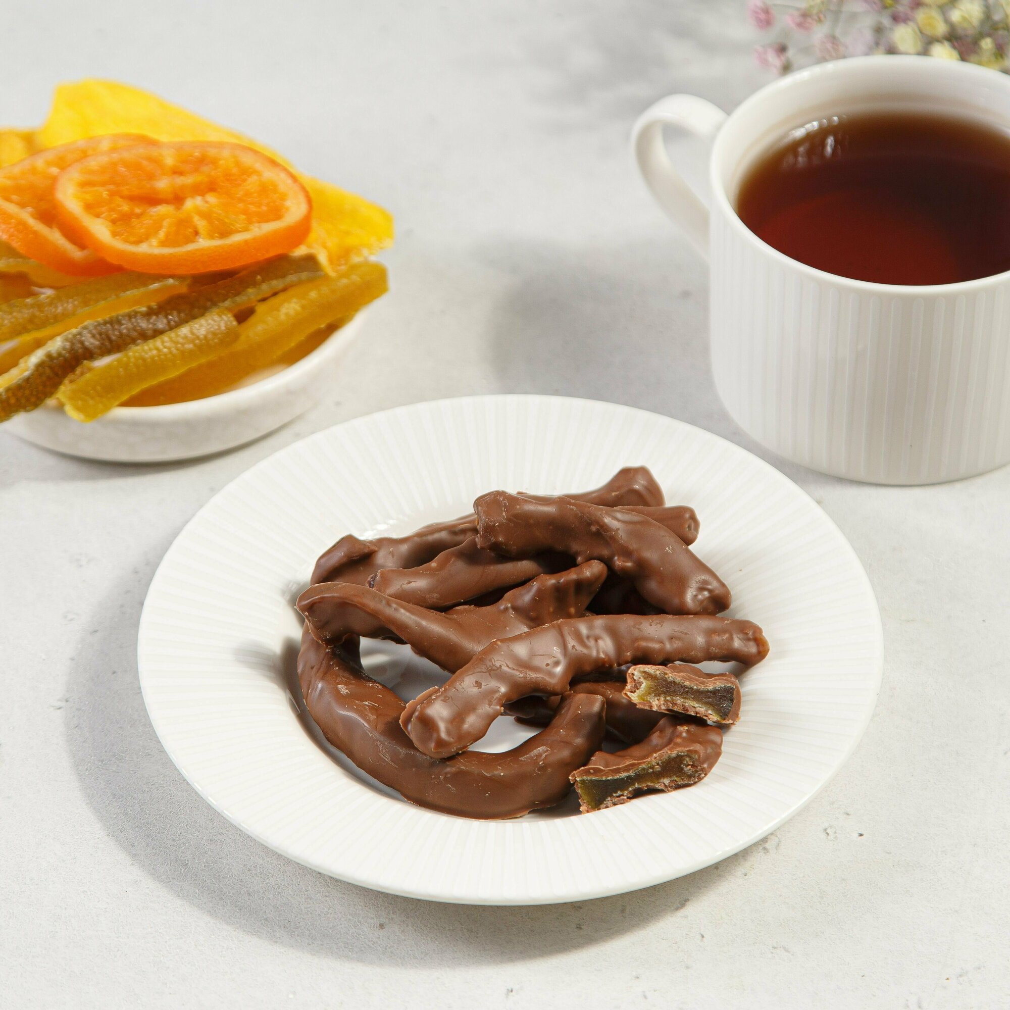 Помело в молочном шоколаде, сухофрукты в шоколаде, конфеты фруктовые. Полезные сладости для детей