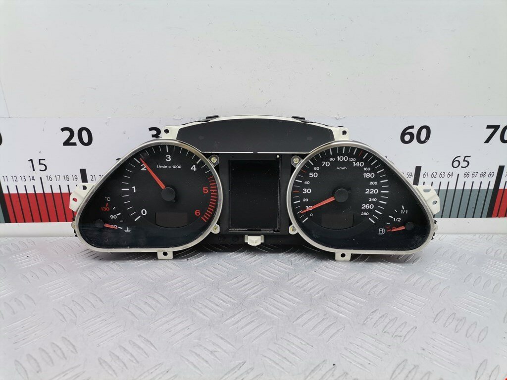 Панель приборная (щиток приборов) Audi A6 C6 4L0920980TX арт. 2001218