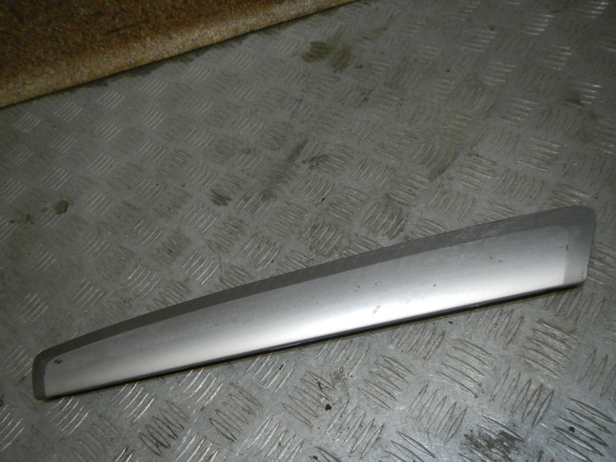 Б/У Накладка декоративная, Nissan (Ниссан)-X-TRAIL (T31) (07-) NISSAN X-TRAIL (T31) (07-) на ручку обшивки двери задней п...