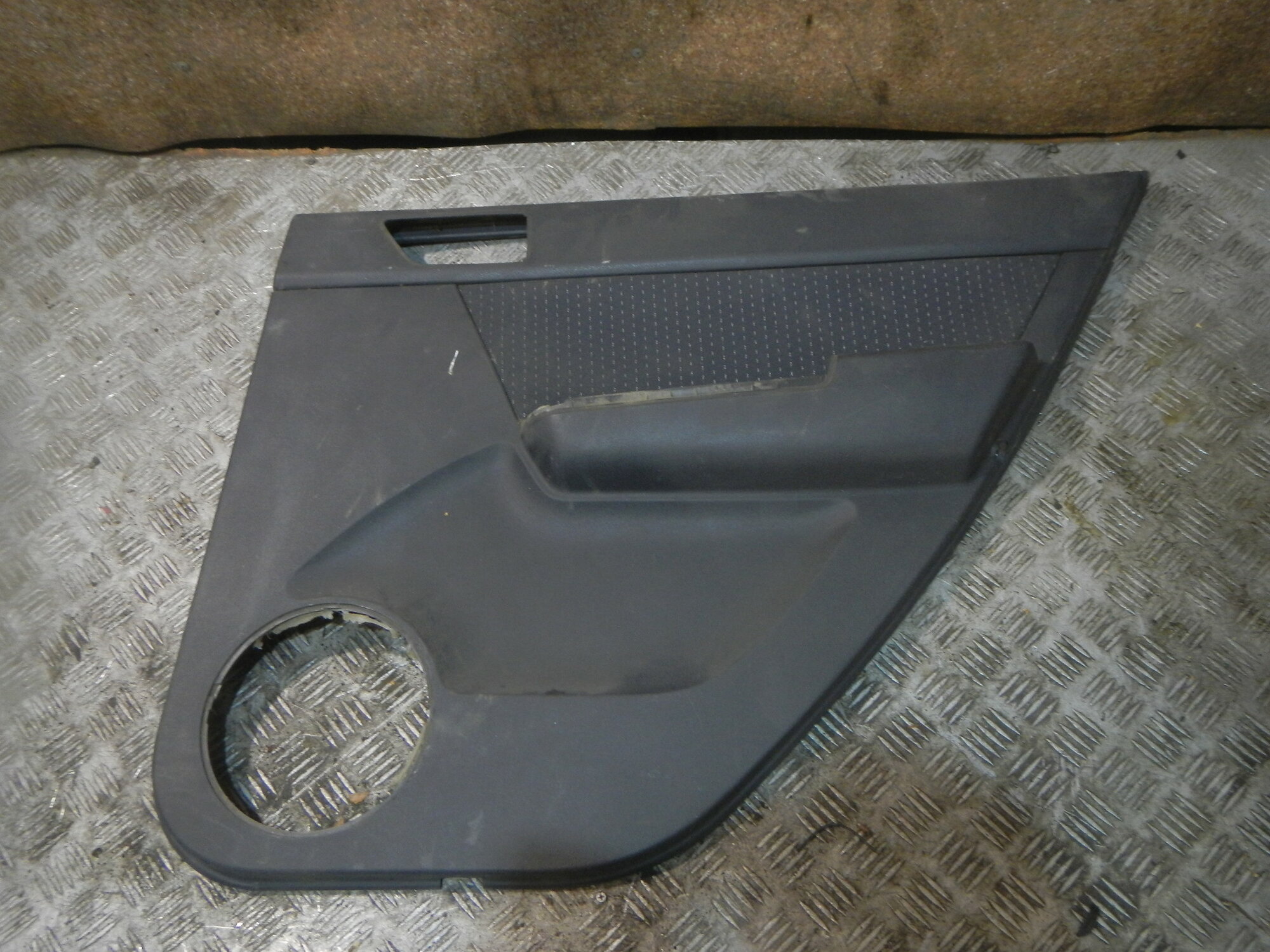 Б/У Обшивка двери задней правой, Hyundai (Хендэ)-GETZ 2 (05-11) HYUNDAI GETZ 2 (05-11) Электро с/п. Царапины. 507574 Hyun...