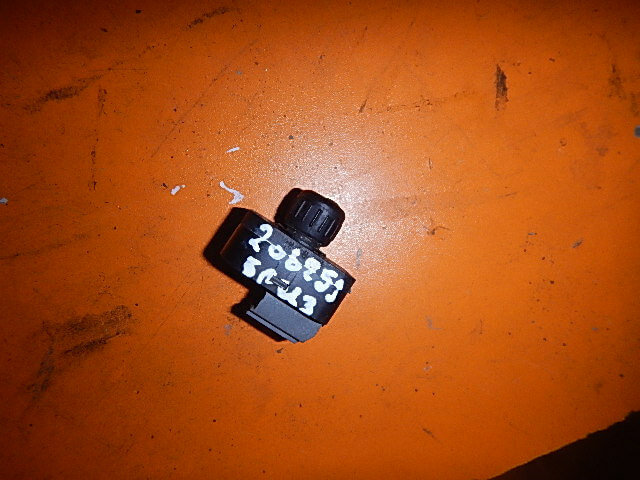 Б/У Переключатель регулировки зеркала, Lifan (Лифан)-BREEZ (07-) BREEZ (07-14) с разбора целый 206259 LIFAN арт. L3782100B1