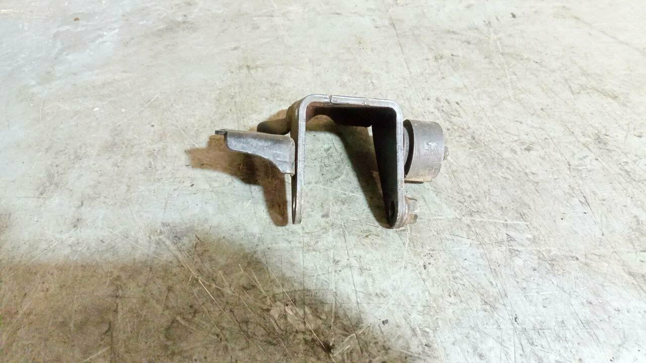 Кронштейн двигателя Toyota Corolla Verso E121 (2001 - 2004)