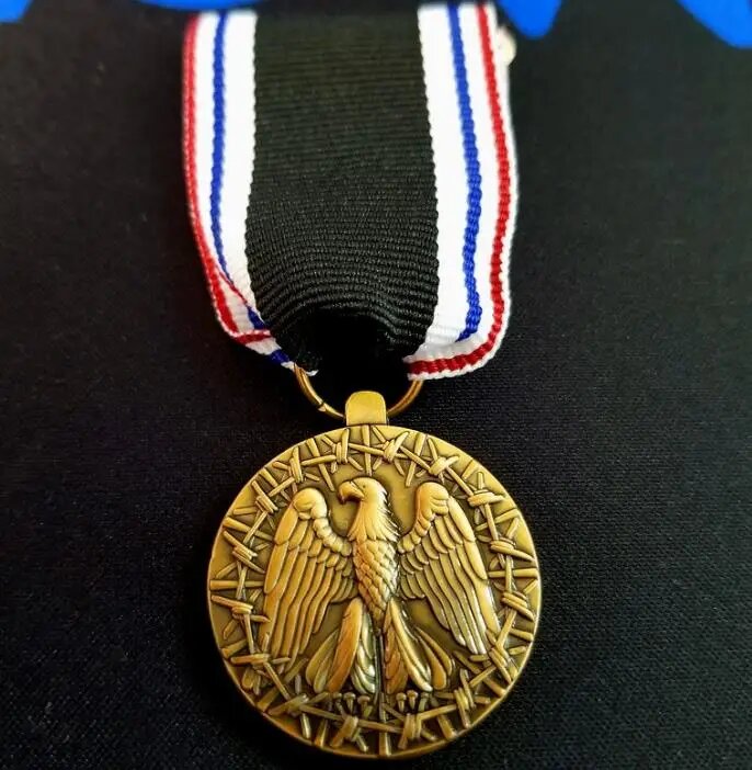 Медаль подвеска с орлом, черный, B445--W632-20.4