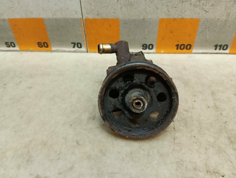 Б/У 1.4 , насос гур Насос гидроусилителя Ford Focus 1998 1 468107 FORD арт. 1358540