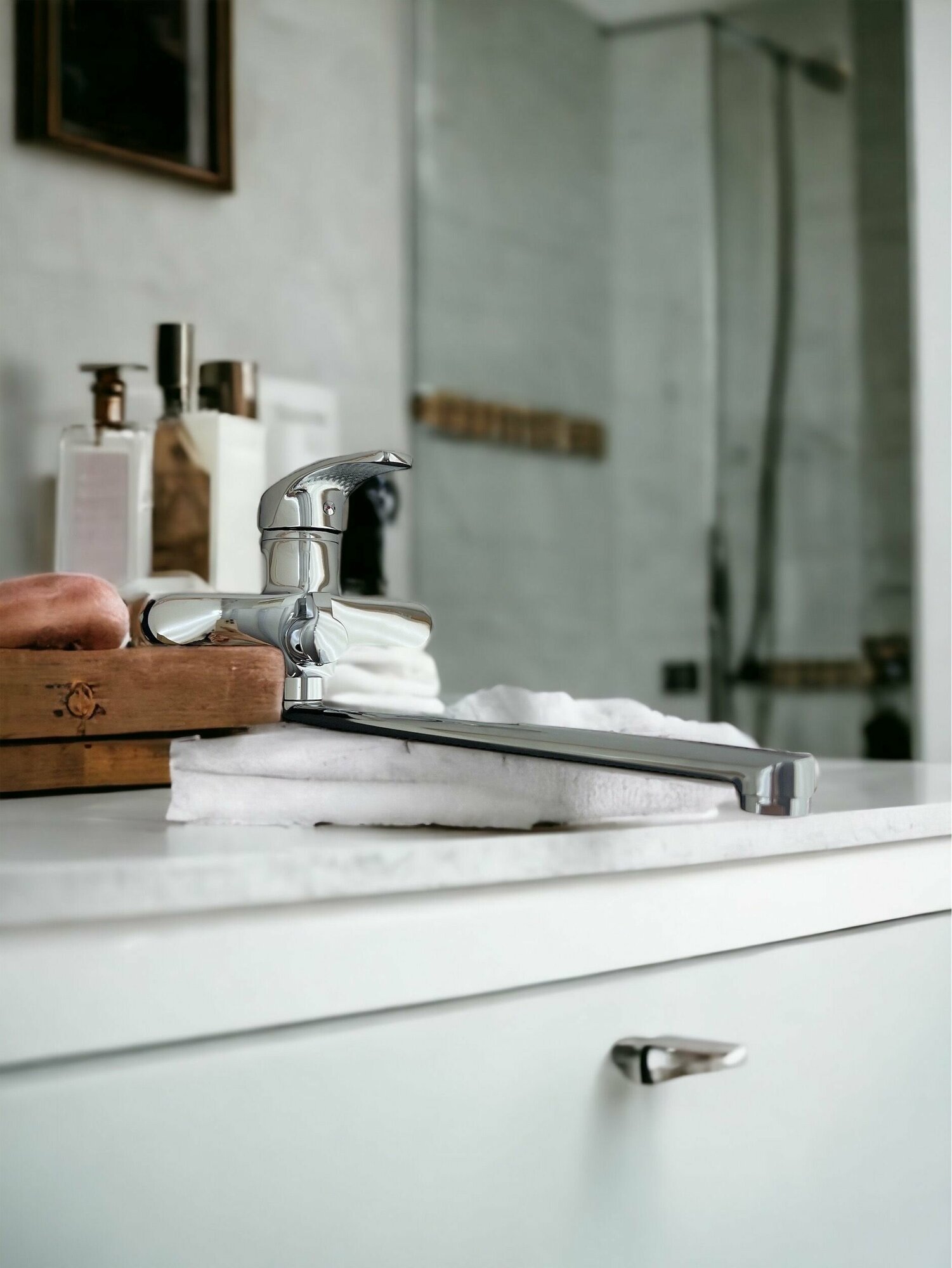 Смеситель для ванны с поворотным длинным изливом 35 см Rainsberg R523F, хром, однорычажный, керамический картридж