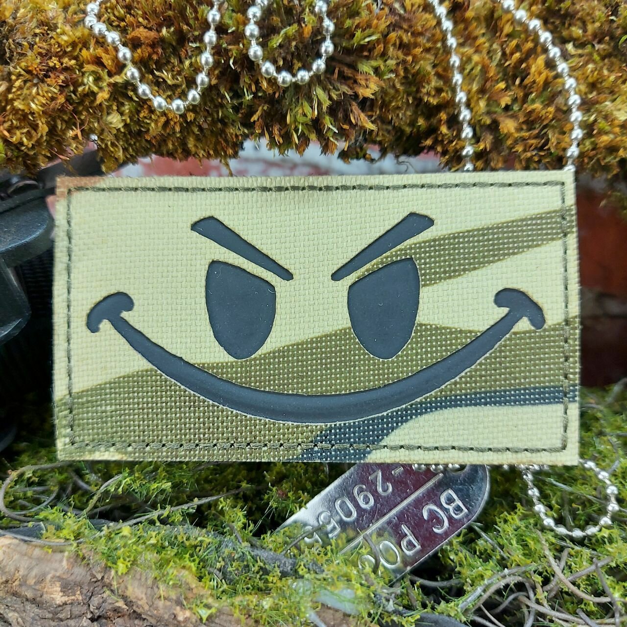 Нашивка-патч смайлик PVC мультикам 9х5