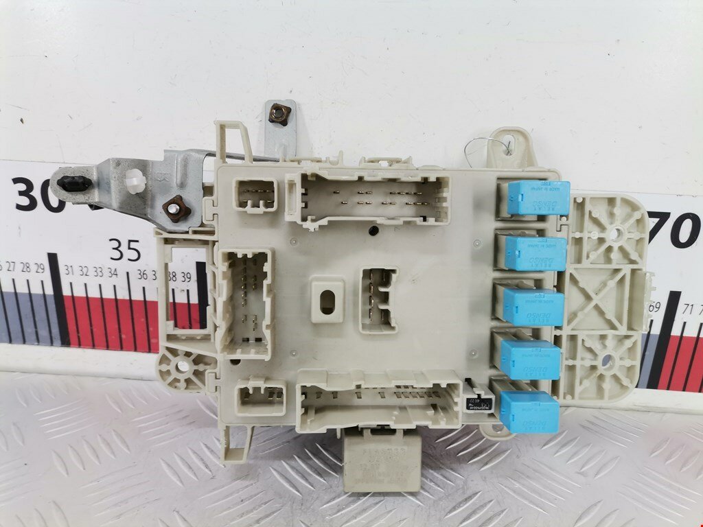 Блок предохранителей Toyota Rav4 2 8273142010 арт. 1690794