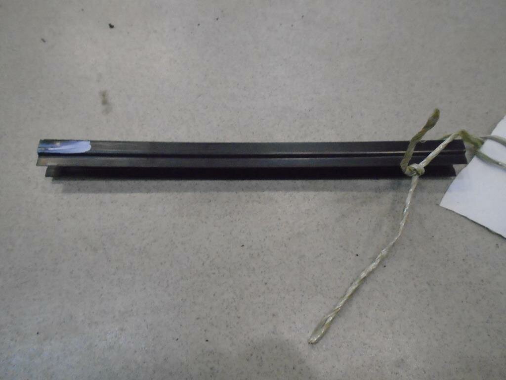 Направляющая стекла двери задней левой от Nissan X-trail T31 2007-2015