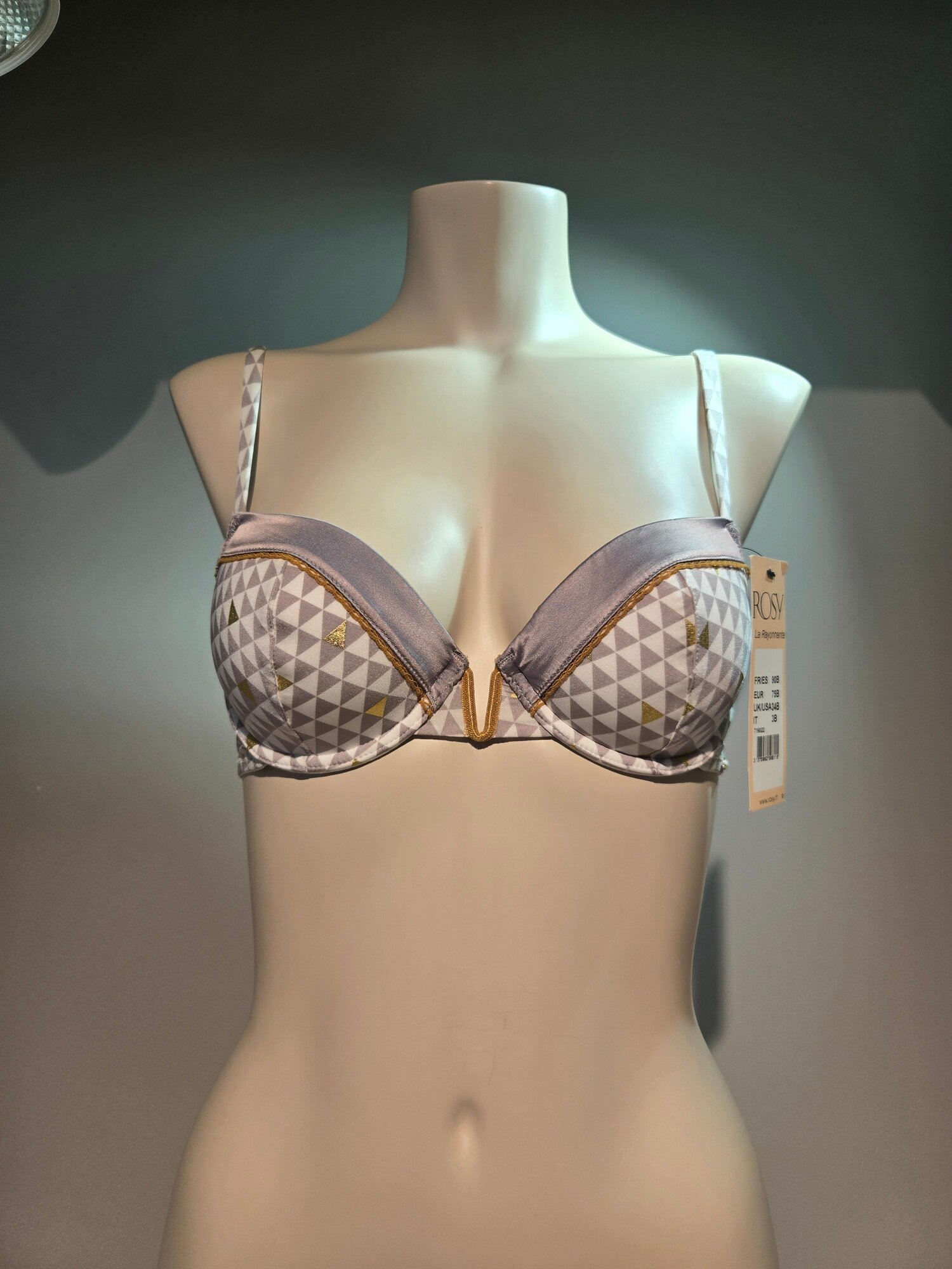 Бюстгальтер-невидимка