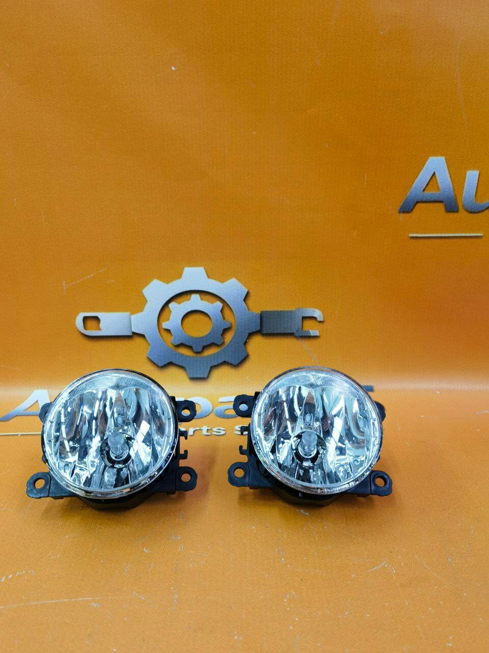 Фары противотуманные левая и правая Рено логан с 2004 года туманки логан