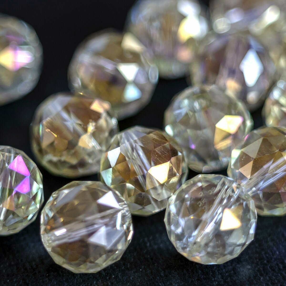 Бусины стеклянные круглые 10 шт, граненые, цвет прозрачный радужный, 14 мм