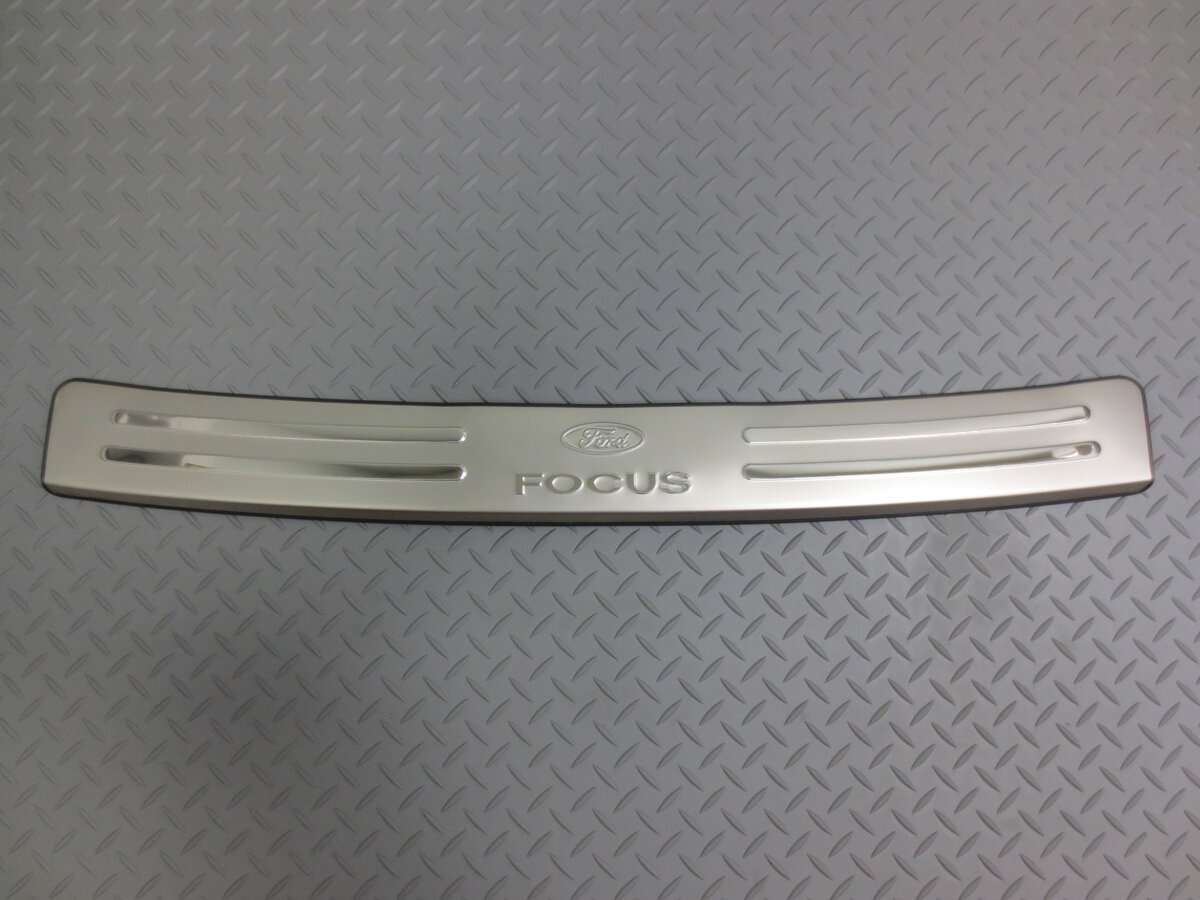 Накладка заднего бампера Ford Focus 2/2+ седан 2005-2011