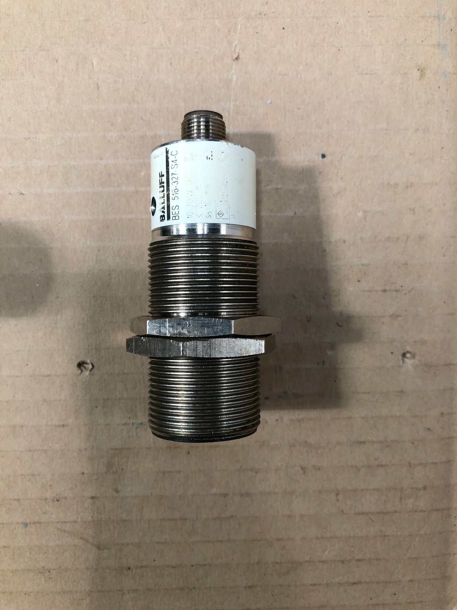 Датчик индуктивный BALUFF BES 516-327-S4-C