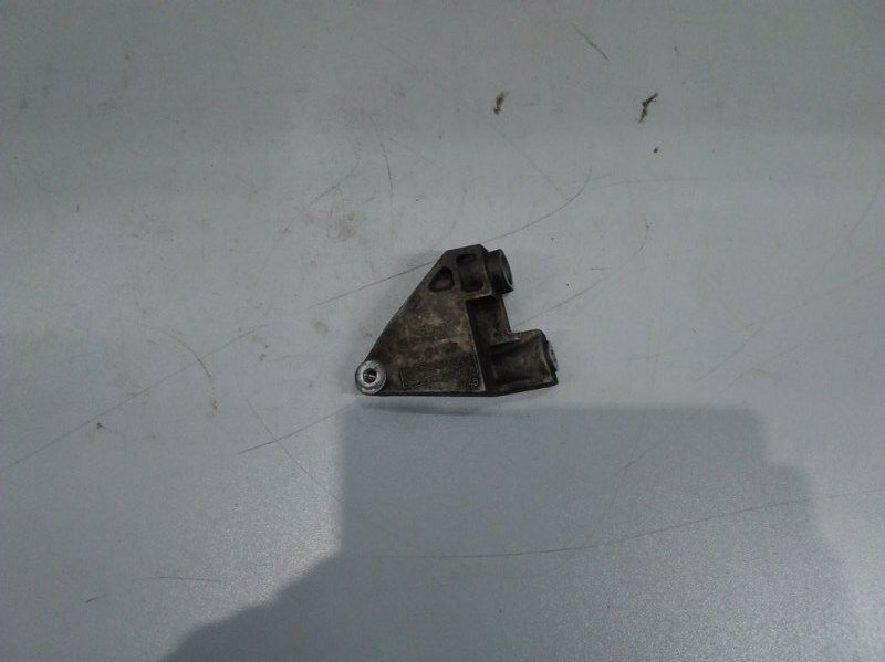 Б/У Шевроле Лачетти . Верхний Кронштейн генератора Chevrolet Lacetti 2004, 2005, 2006, 2007, 2008, 2009, 2010, 2011, 2012, 2...