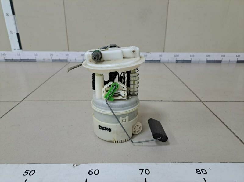 Насос топливный электрический Renault Duster 2012 кат.номер: 172022047R