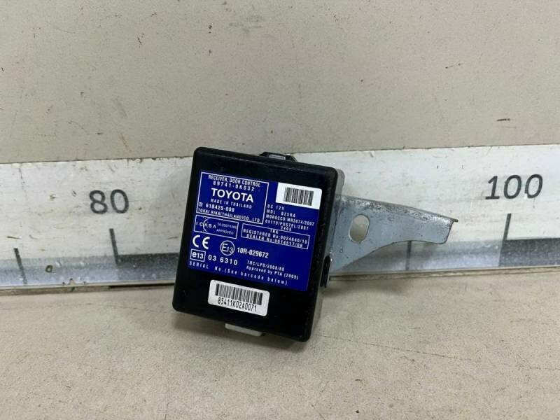 Блок управления центральным замком Toyota Hilux 2004-2015 кат.номер: 897410K032 897410K033