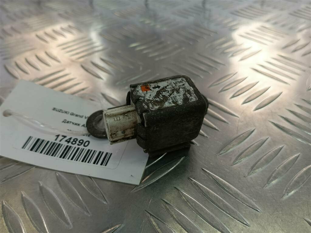 Датчик удара (AIR BAG) Б/У для SUZUKI Grand Vitara II (2005—2008) 3893065J10