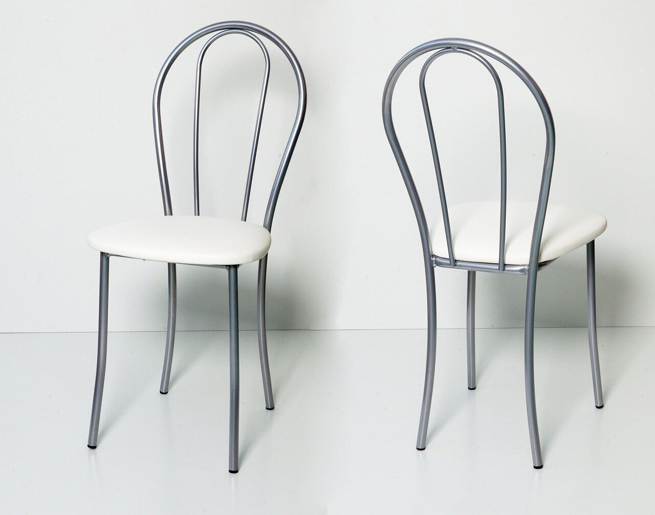 Стул Betel венский Серебро/Борнео милк Размеры: Высота 920мм Глубина 490мм Ширина 400мм