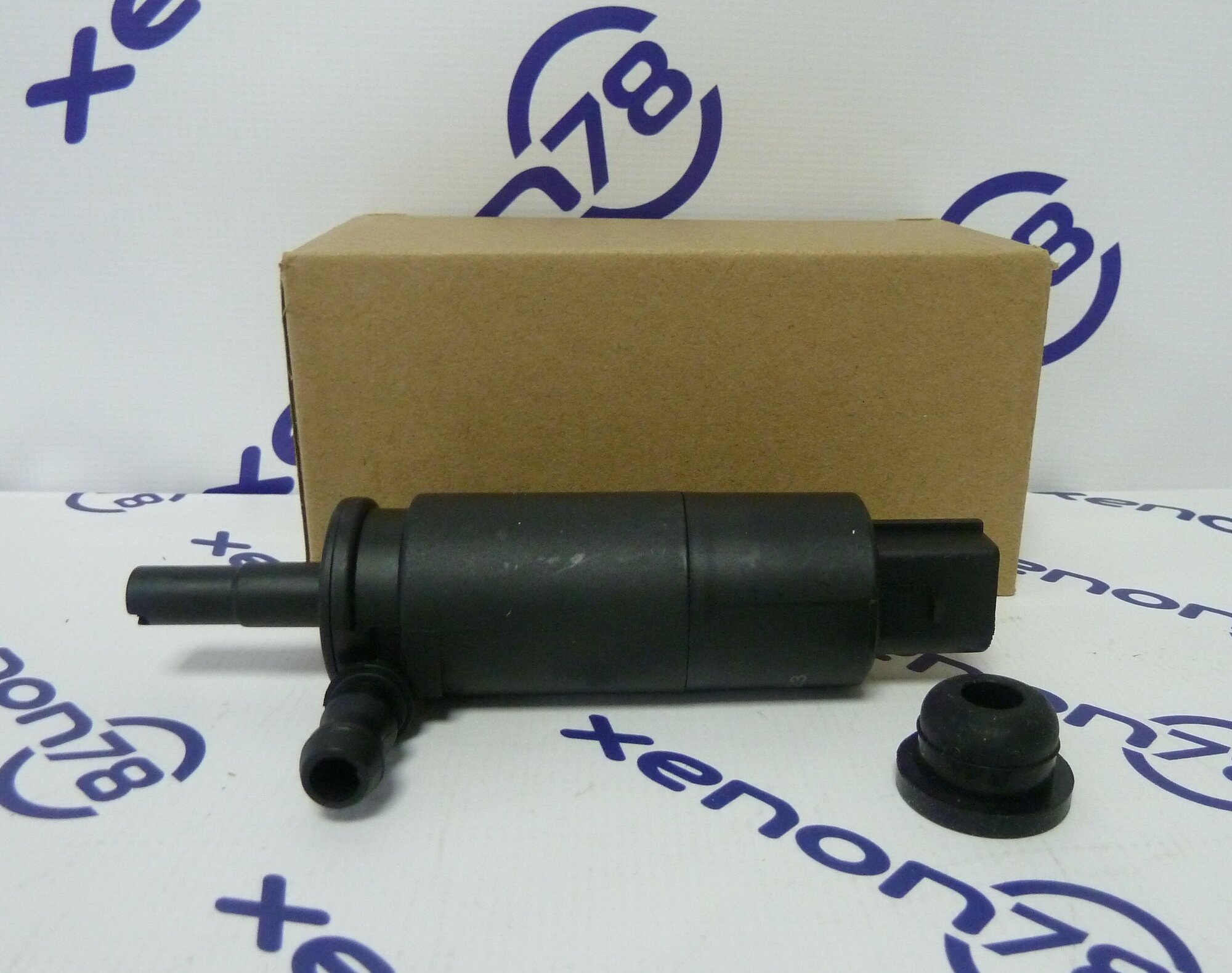 Насос омывателя фар 3B7 955 681 (давление 2.7 bar) - 1 шт.