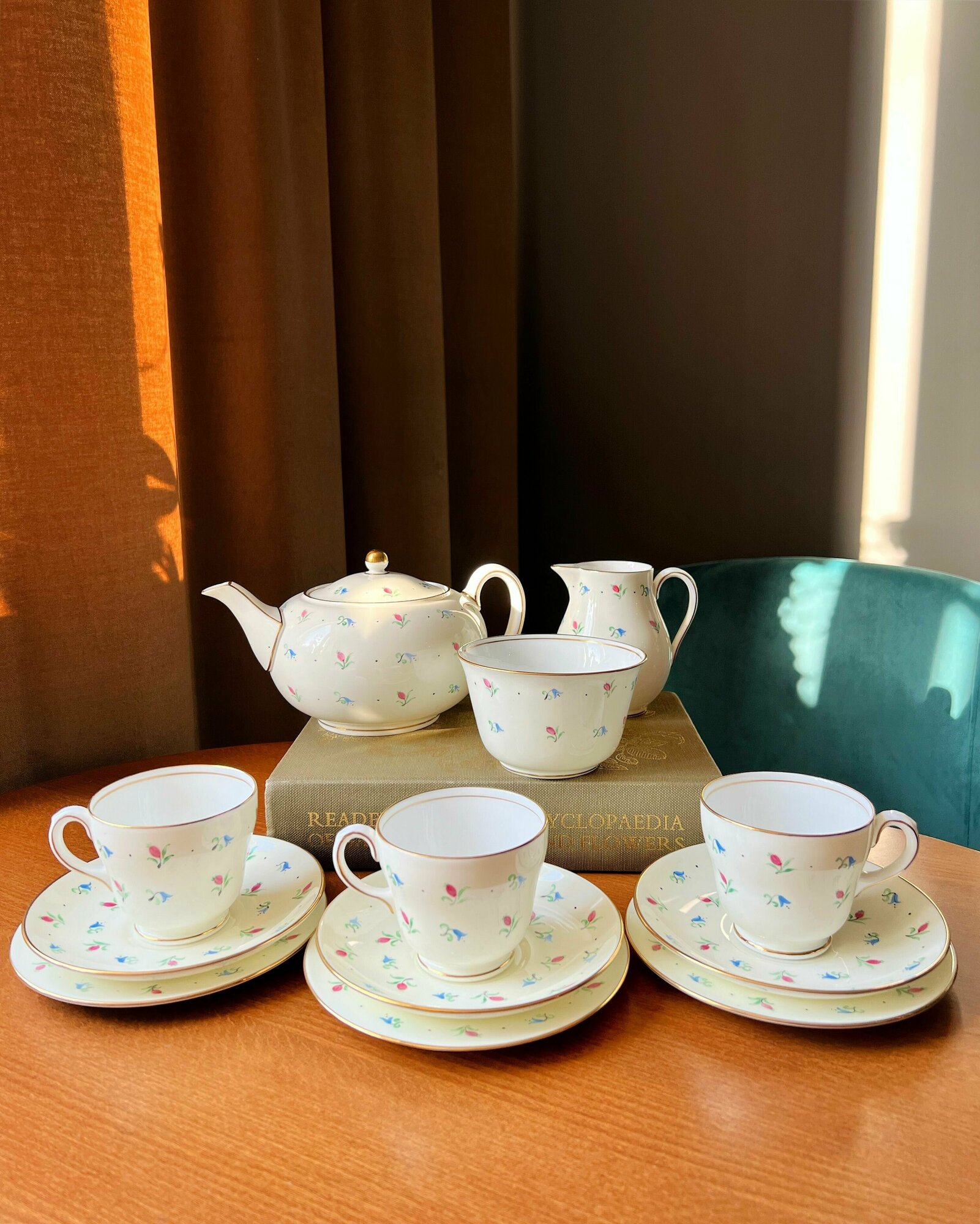 Чайный сервиз Wedgwood "Старинный", 12 элементов, Англия 1920-40 гг, фарфоровый