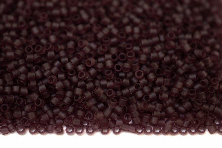 Бисер японский TOHO Treasure цилиндрический 11/0 #0006BF аметист, матовый прозрачный, 5 грамм