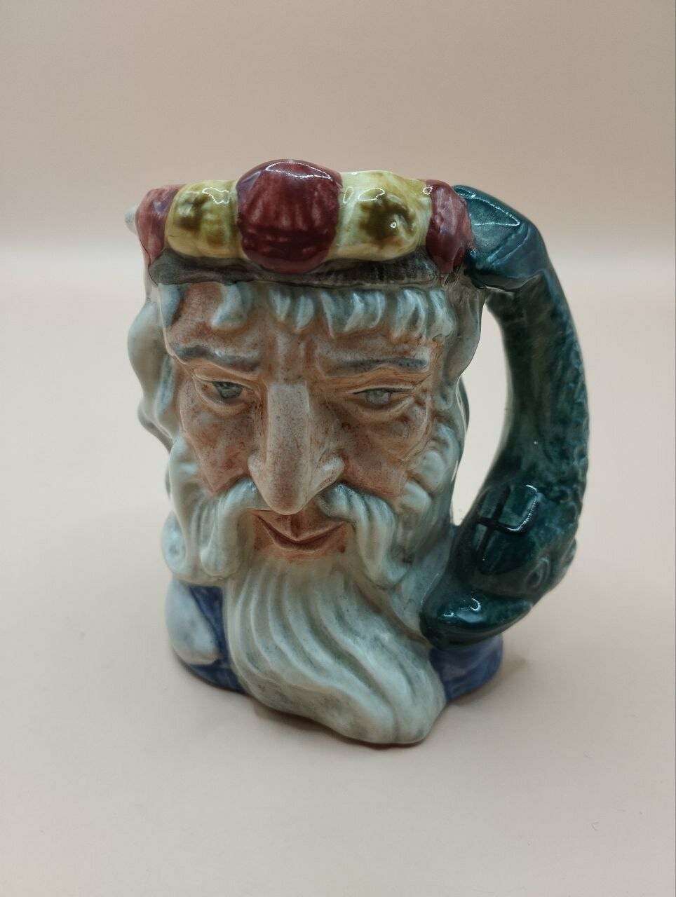 Винтажный кувшин молочник тоби Royal Doulton Нептун