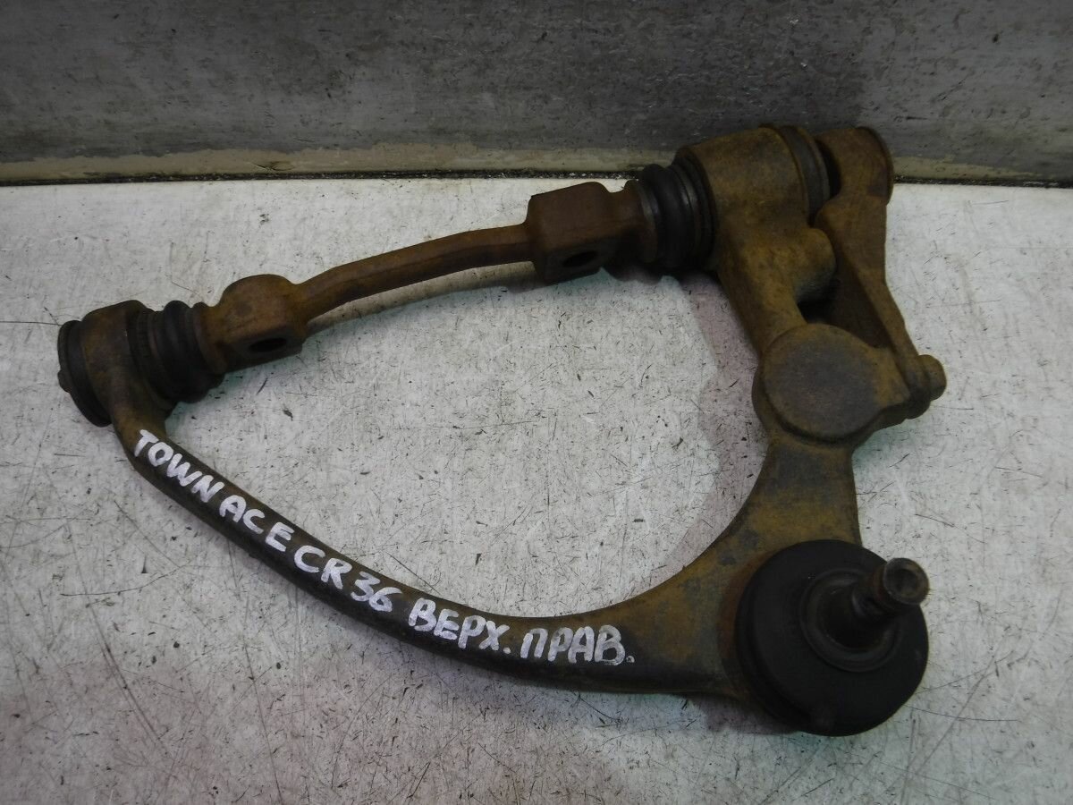 Рычаг передний верхний правый Toyota Town Ace III (1992—1996) 4806628050