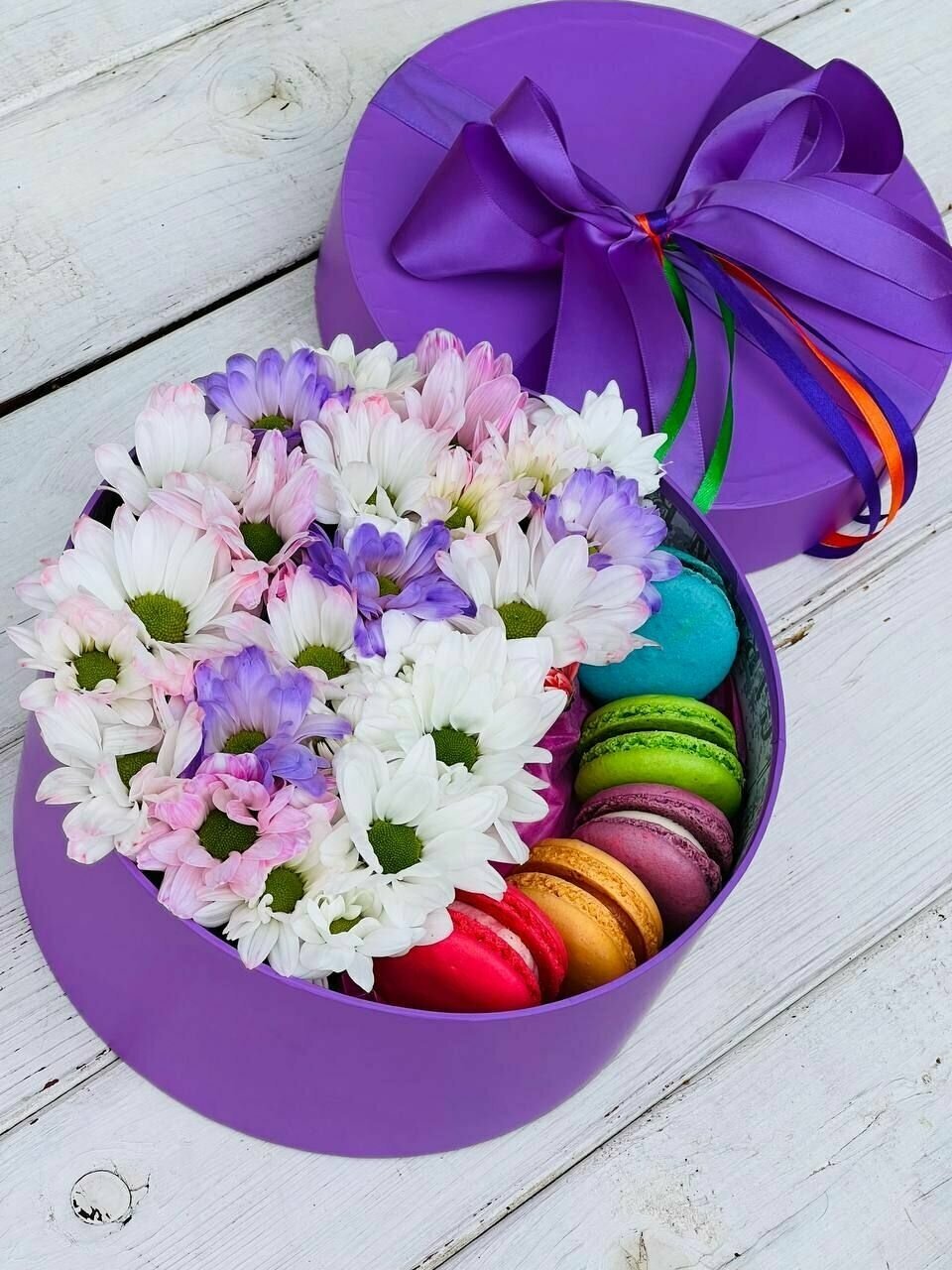 Ромашки / Букет в коробке смакаронс / Цветы / Подарок