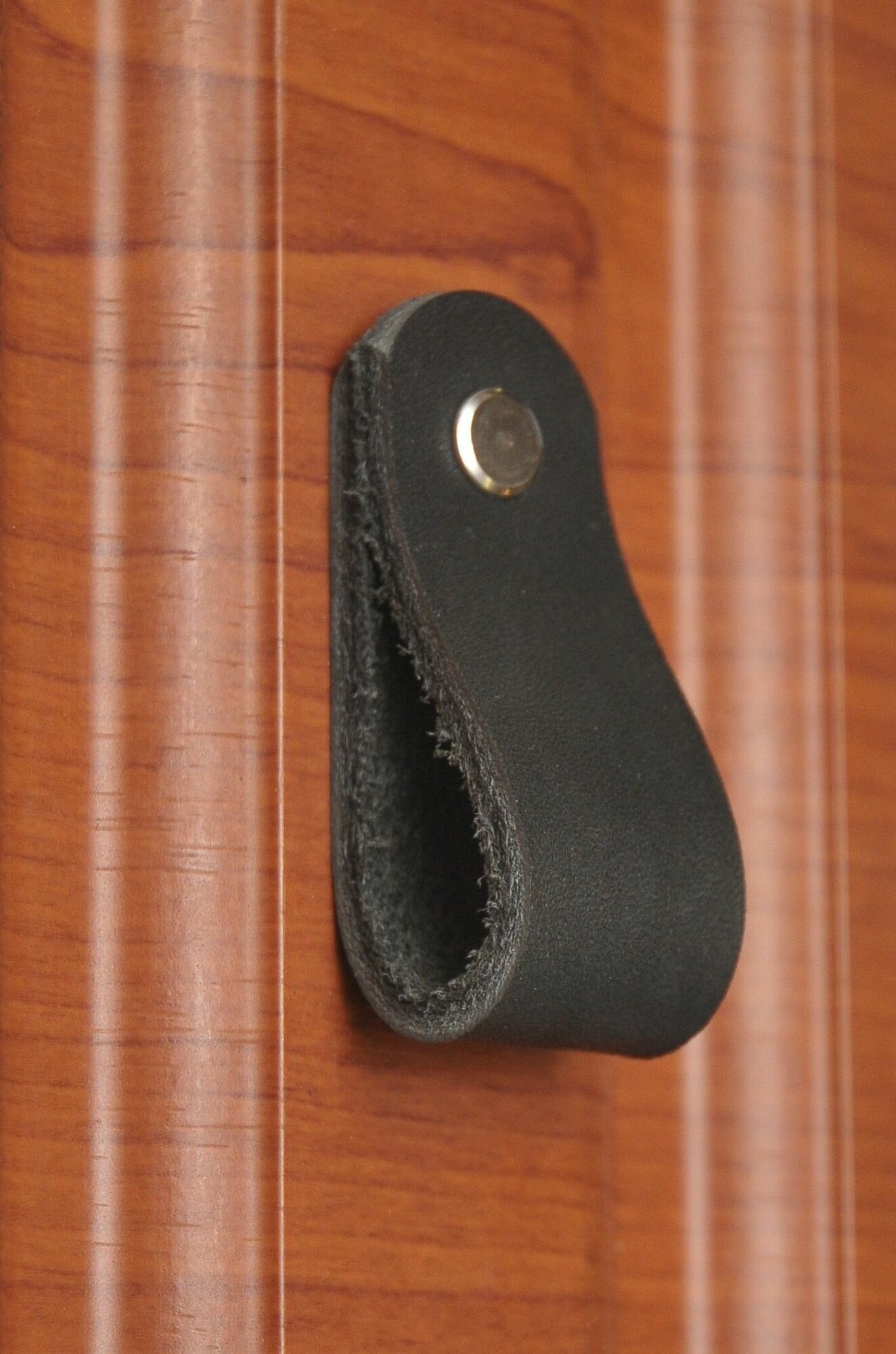 Ручка мебельная из кожи 95 мм черная 8 шт/ручка петля/Кожедуб