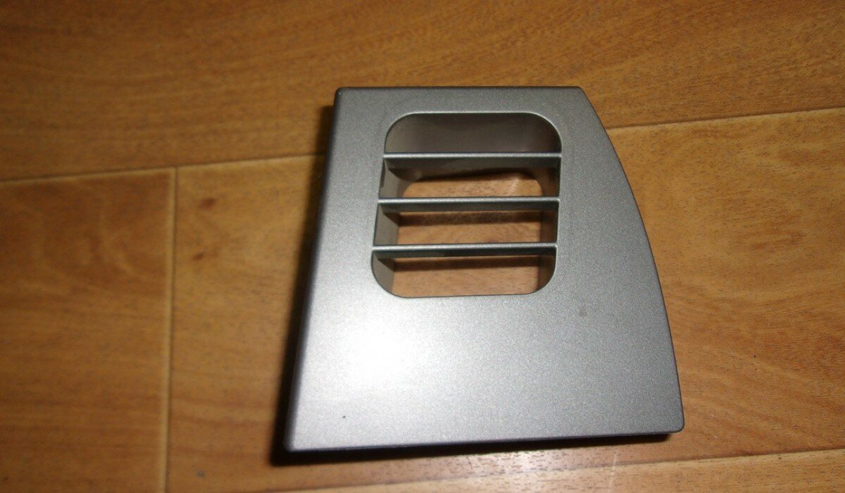 Дефлектор воздушный 7-серия E65/E66 BMW 64227007148