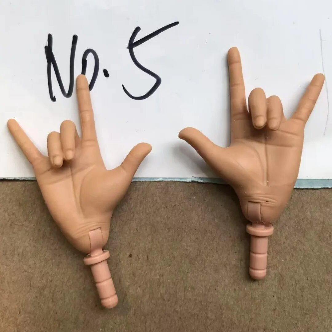 Мужская кукла MENGF пластиковая бежевого цвета NO.5 hands